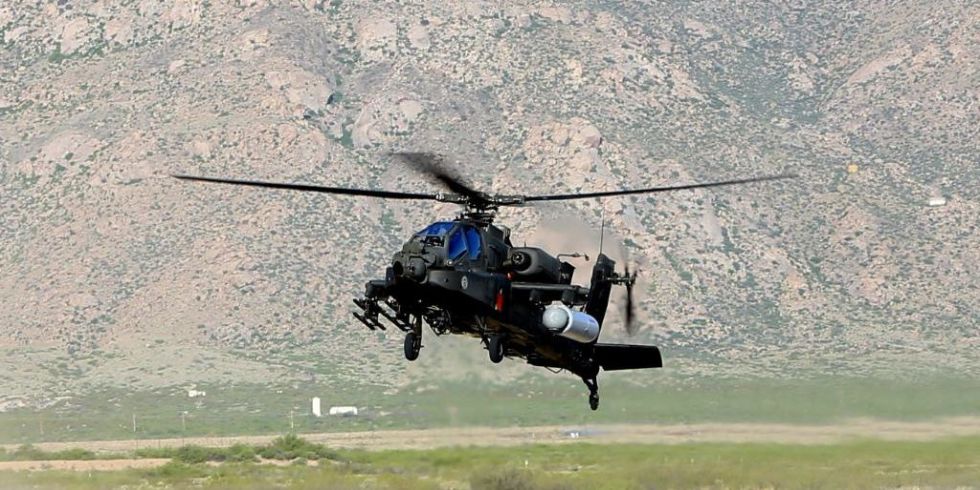 Primeur: Apache schiet met laser - KIJK Magazine