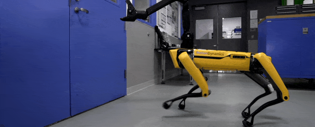 Filmpje: SpotMini opent nu ook deuren voor je | KIJK Magazine