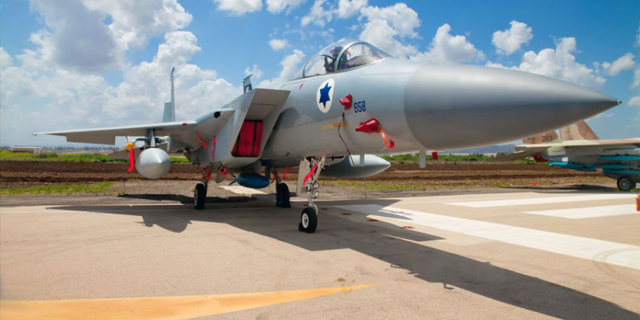 F-15 verliest canopy op 9000 meter | KIJK Magazine