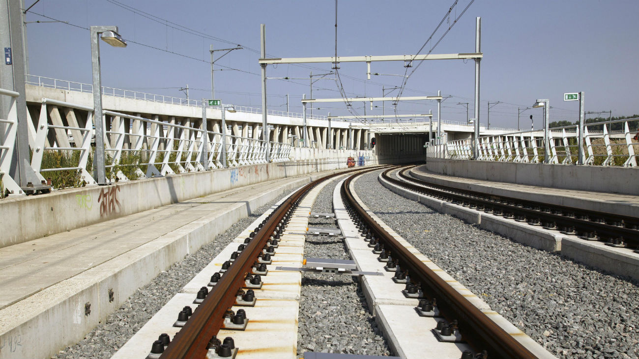 Hoe worden rails gebogen? | KIJK Magazine